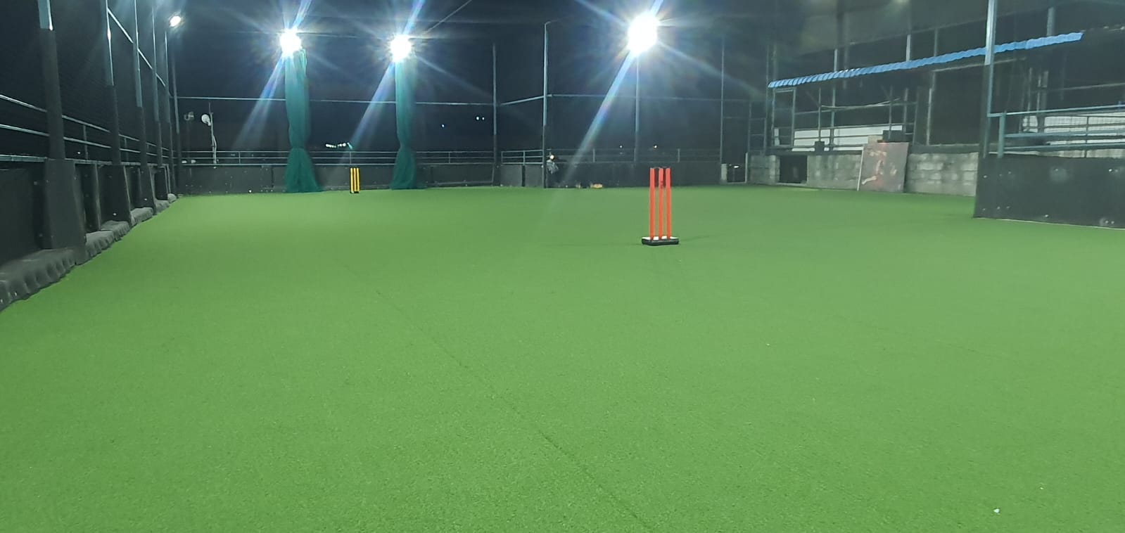 Tackle Futsal - Rohini Theatre Turf 2 - Koyambedu, Chennai - Playo