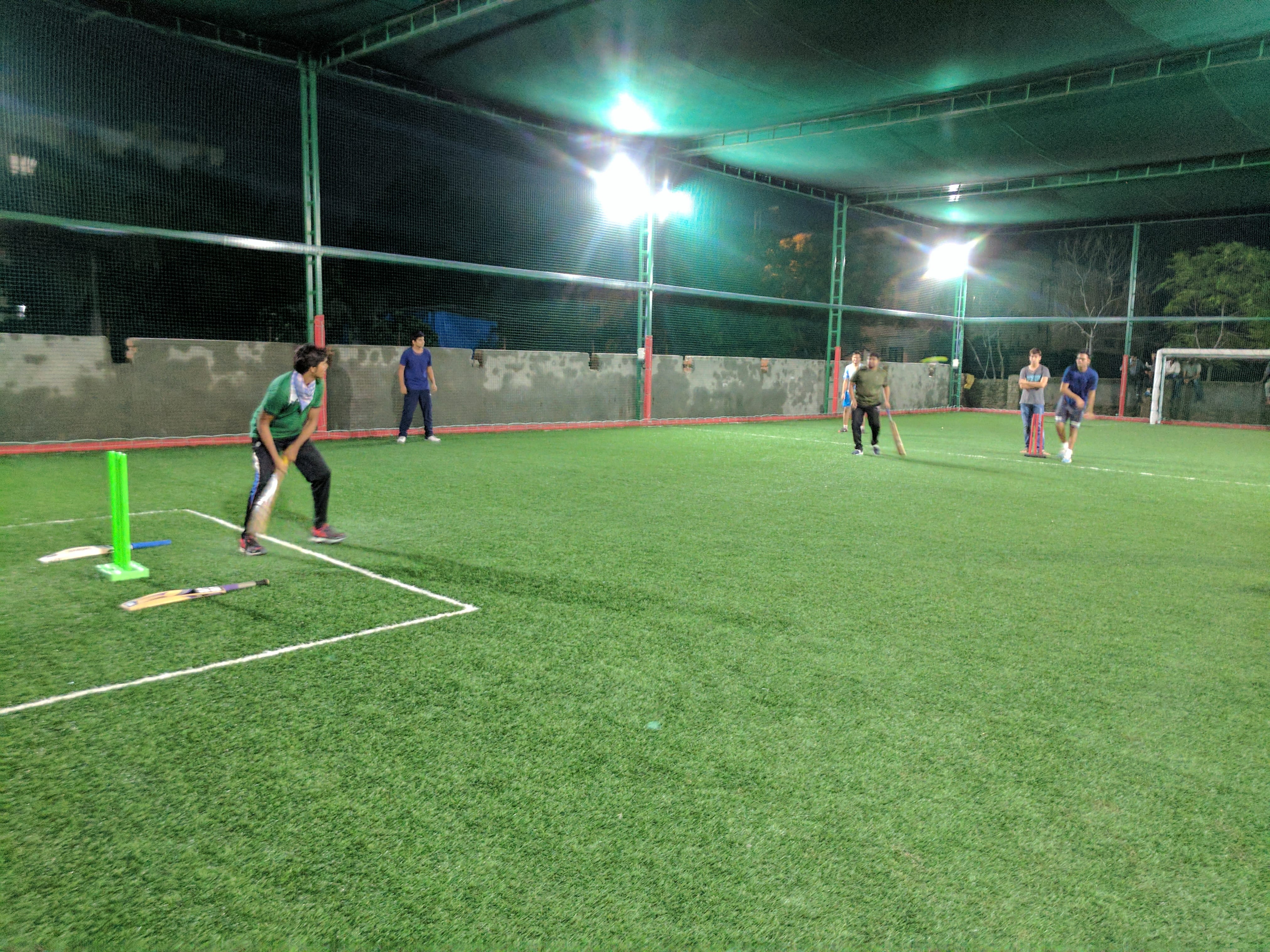 The Huddle Sports Arena - Murlidhar Plot Party Road, Ahmedabad - Playo